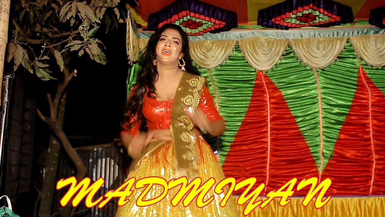 Madamiyan Uncut Full Song Dance, Sunny Wedding Stage Dance, BD Dance 100 - YouTube