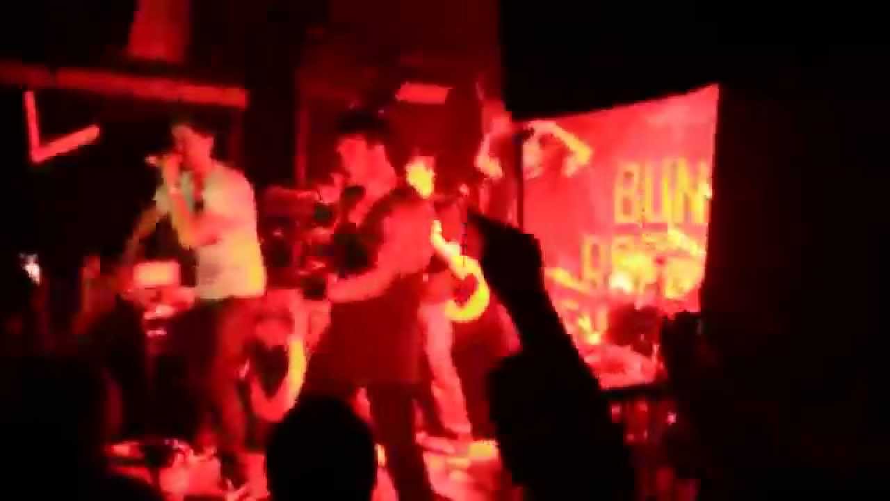 SDP - Lied für die Fans von den anderen Bands LIVE in Wien - YouTube