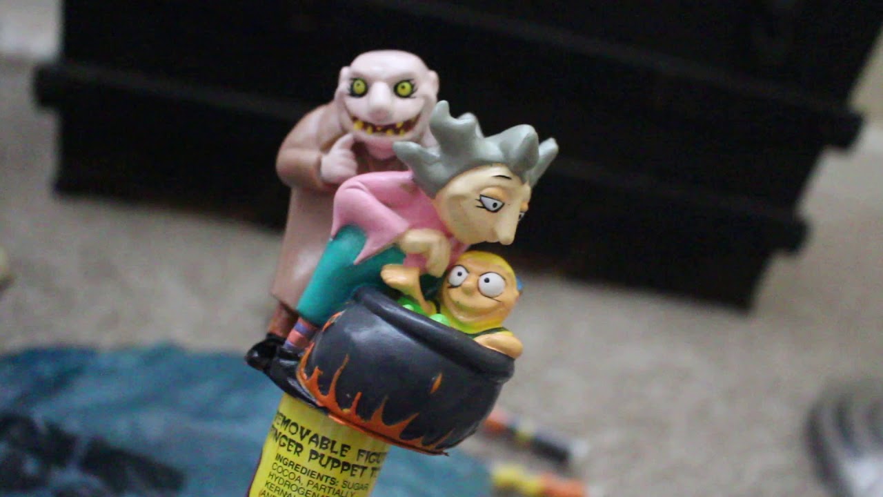1992 Bee International ADDAMS FAMILY Bubble Gumball Tubes With FINGER ...