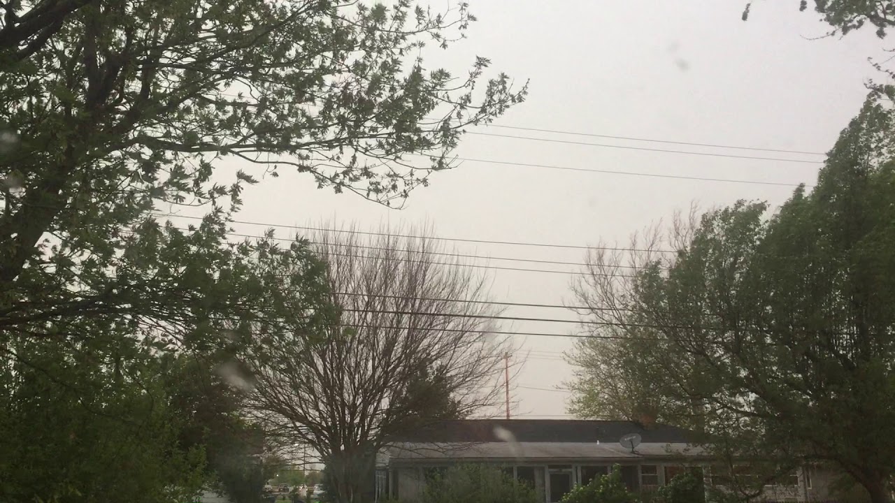 Severe thunderstorm rolls into Columbus, Ohio tonight. - YouTube