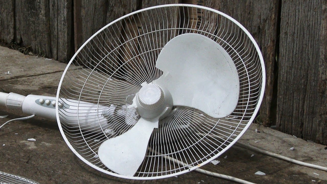 Smash Prinetti Stand Fan - YouTube