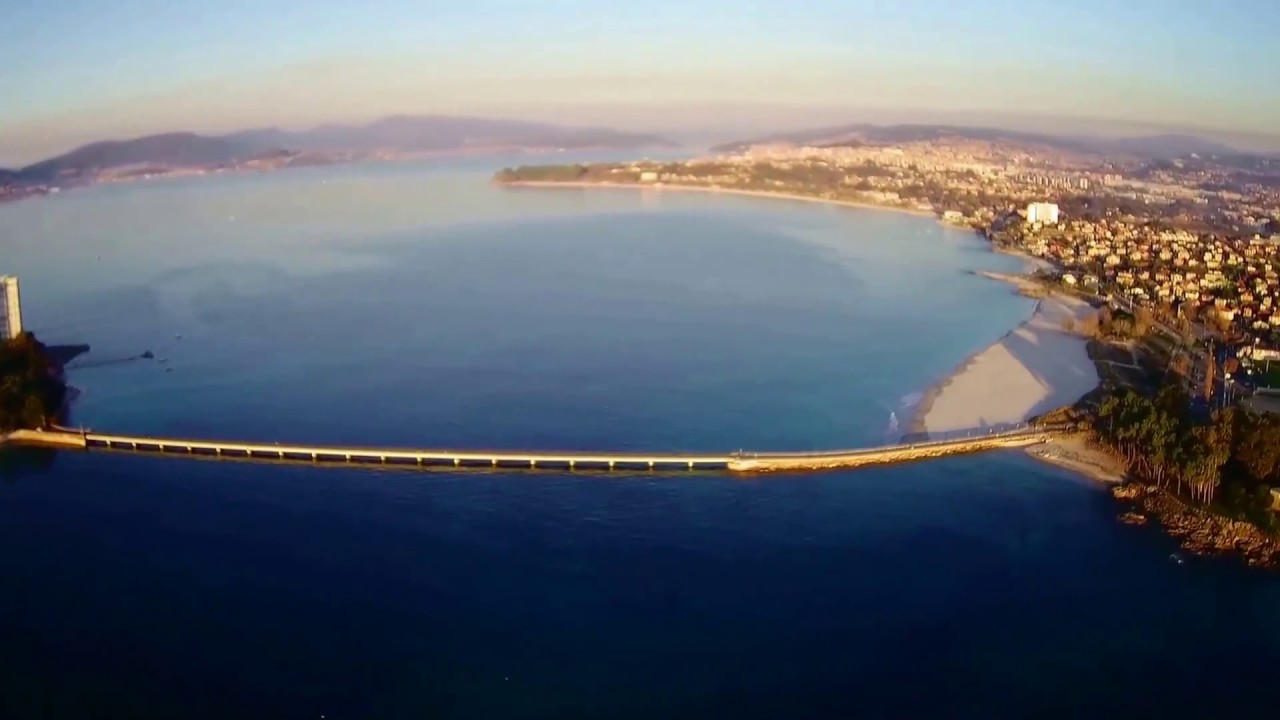 Puerto de canido y ría de Vigo - YouTube