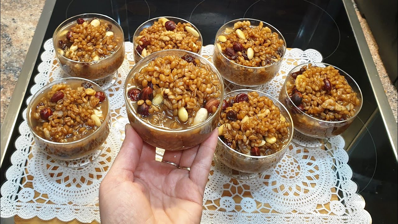 Ashure -Qyshkek ose Grur i zier,kur tna mer Malli per Recetat qe jemi ...