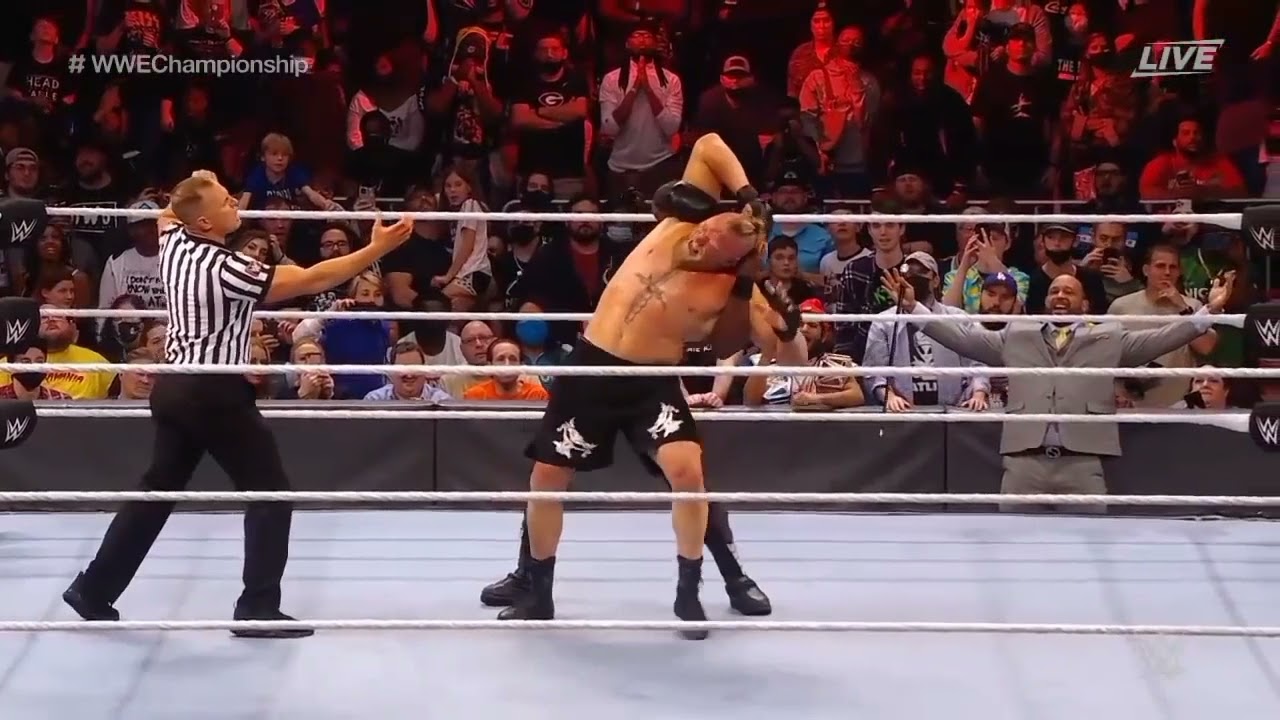 Bobby lashley locks brock lesnar in Hurt lock! - YouTube