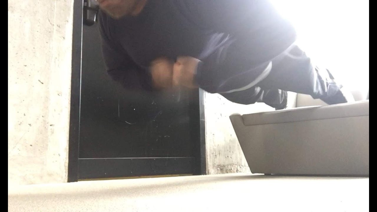 PRACTICING BARE KNUCKLE DECLINE CHEST TAP PUSH-UPS..GIVE THEM A TRY ...