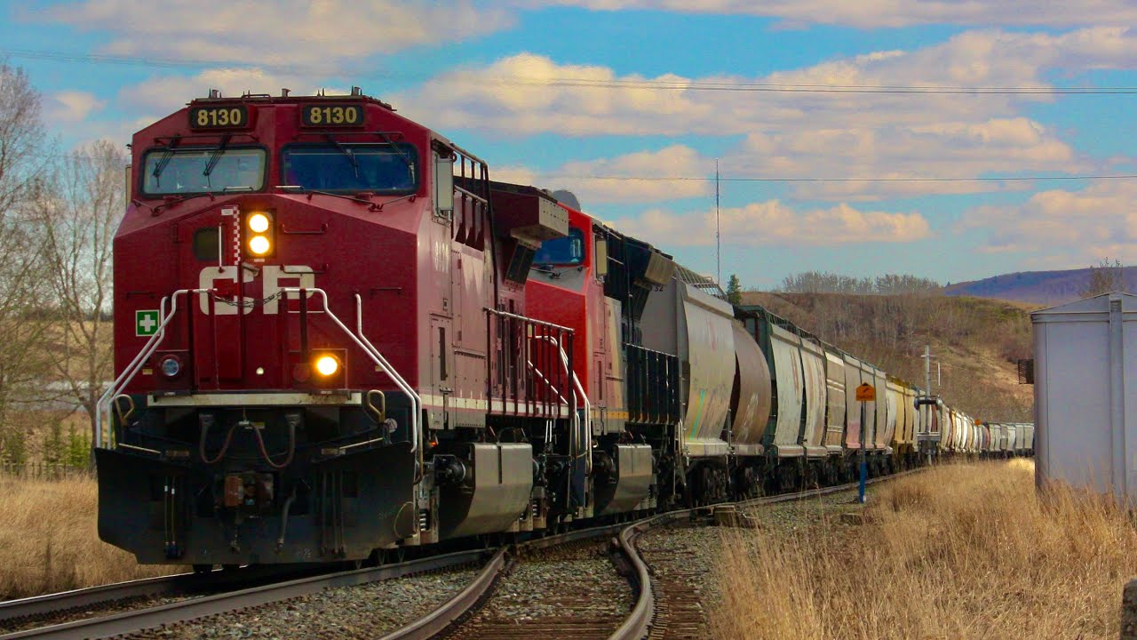 CN ET44AC!!! CP 8130, CN 3151, CP 8916, and CP 9833 lead CP 301 west at ...