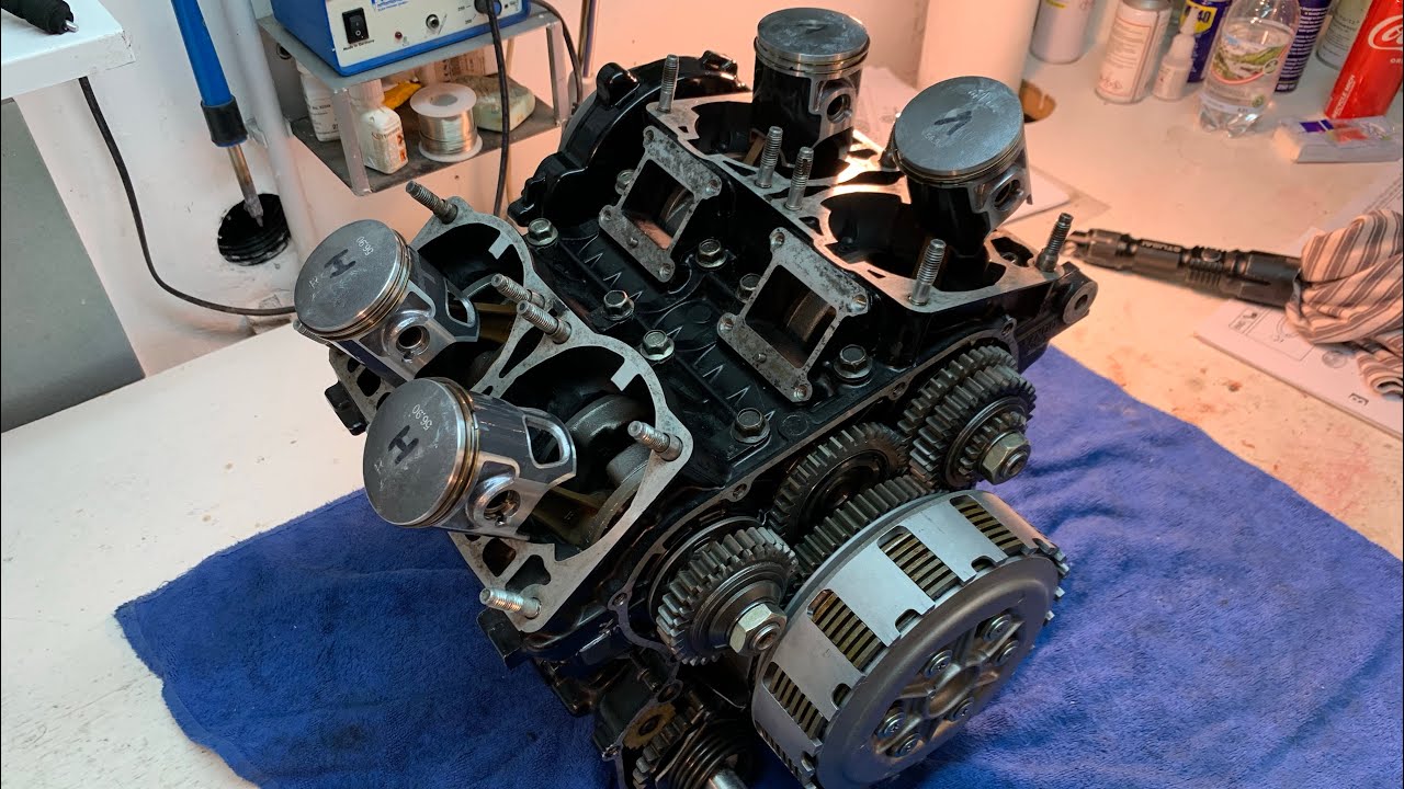 Yamaha RD500 2 Stroke | Engine Rebuild - YouTube