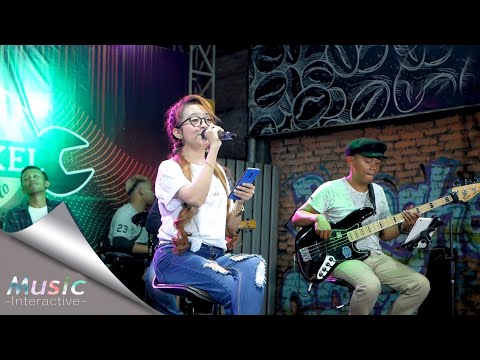 Lusiana Malala - Dada Sayang (Official Music Video) Yowes dada sayang dewe wes ra dadi siji