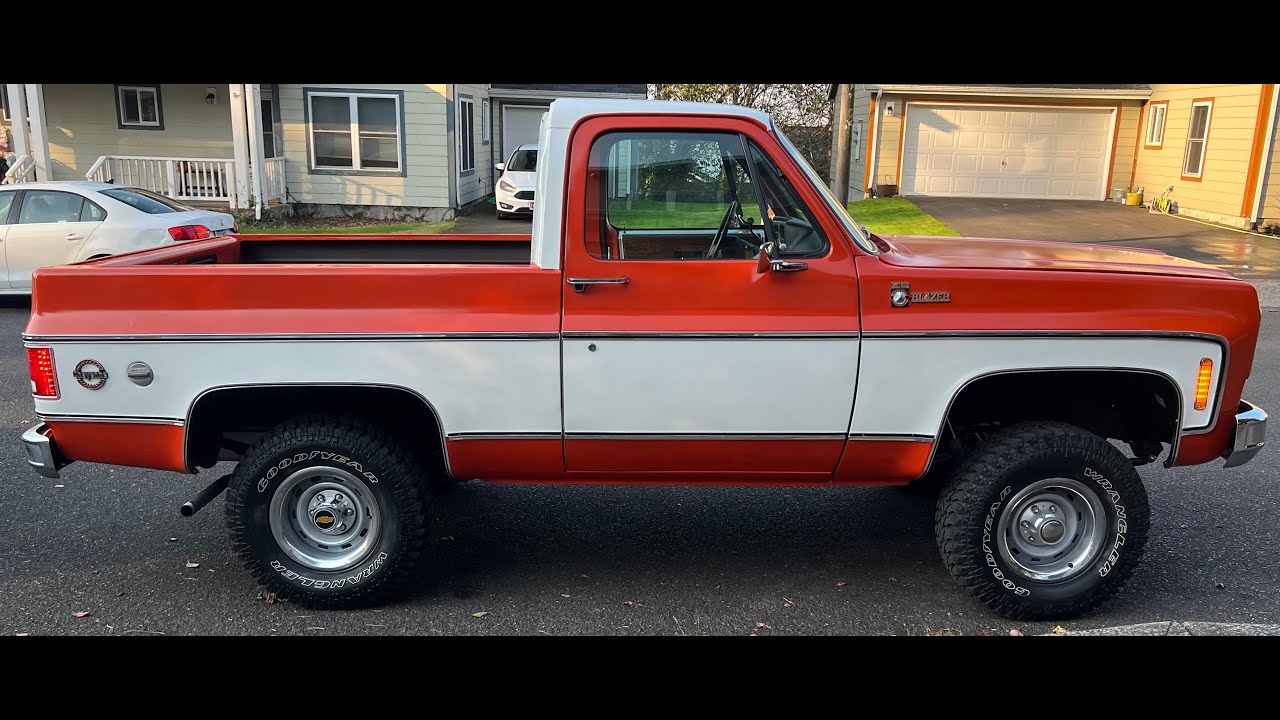 Installing Side Molding On 1976 Chevy K5 Blazer (Build Part 23) - YouTube