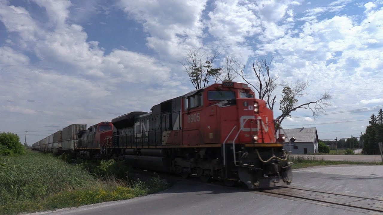 CN 8905 at Gamebridge (21JUL2018) - YouTube