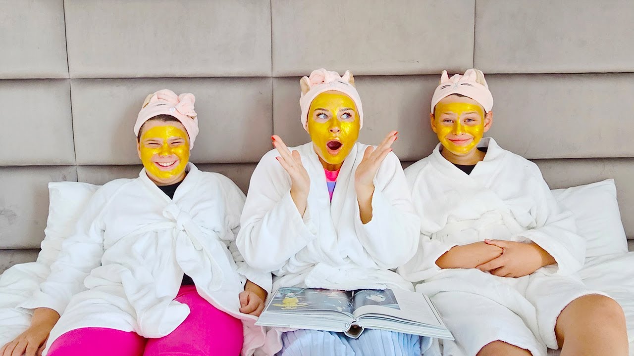 Adriana and Ali imitate Mom and Dad all day - YouTube