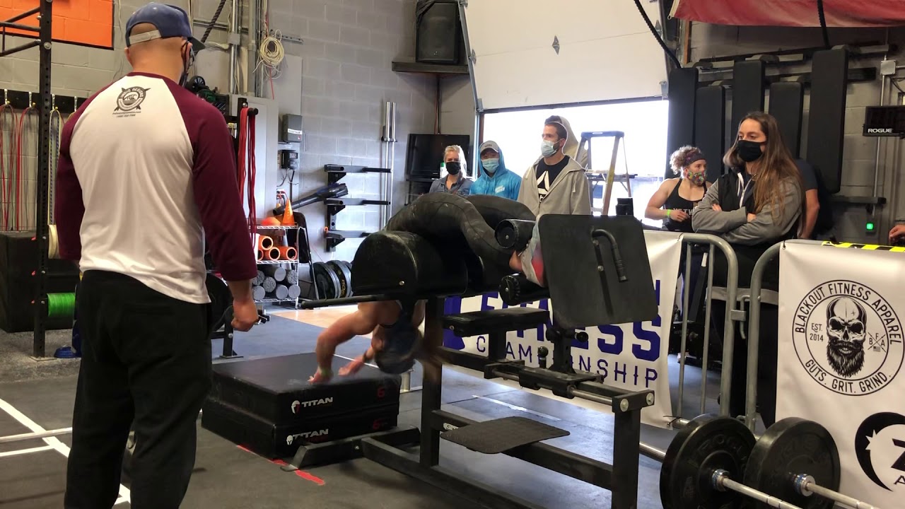 Molly Alles CrossFit - YouTube