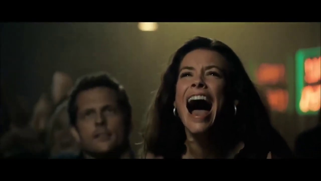 Best scene ever.....#Real Steel movie "Atom vs Twin cities" fight ...