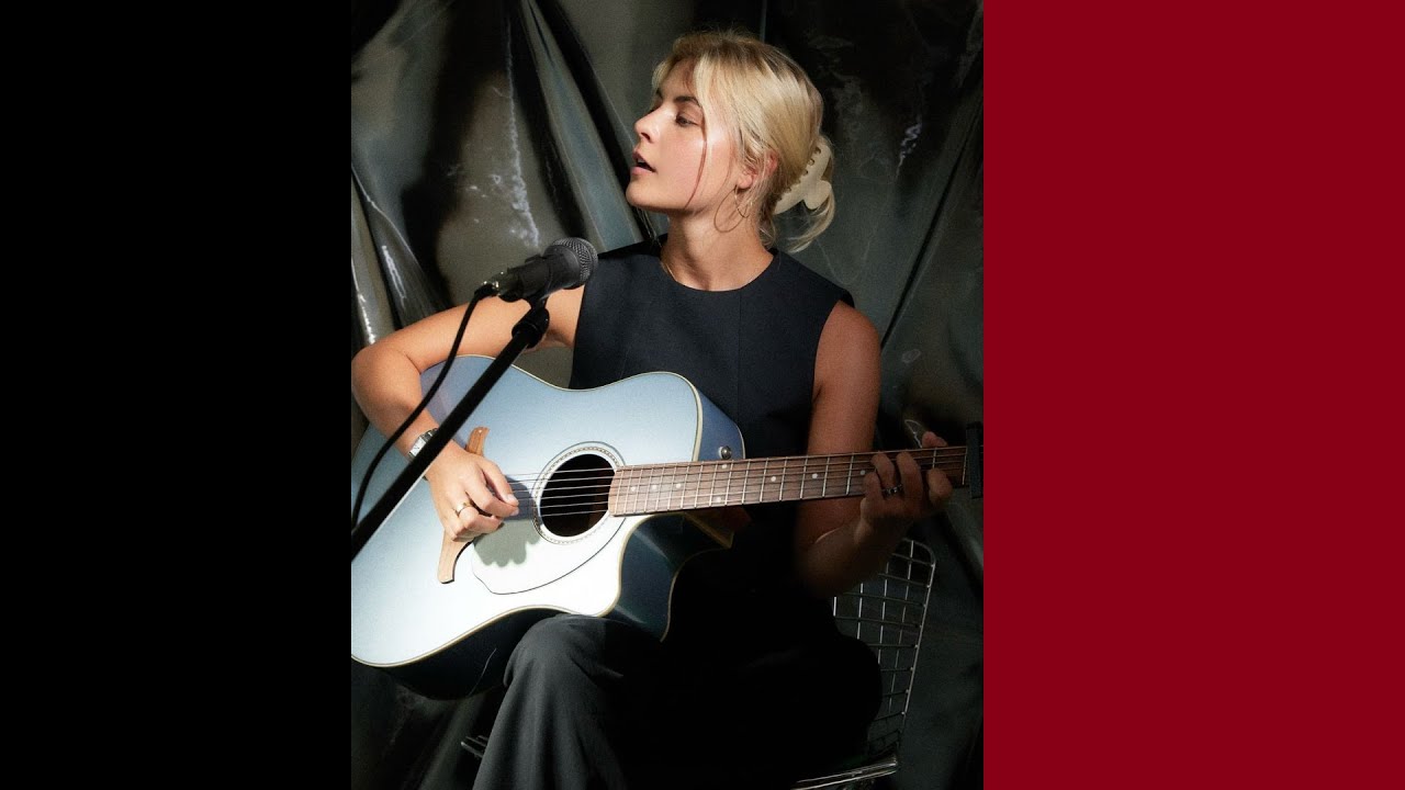 Bebe Stockwell - Love Me Back [Live Video 4K Concert Tour] - YouTube