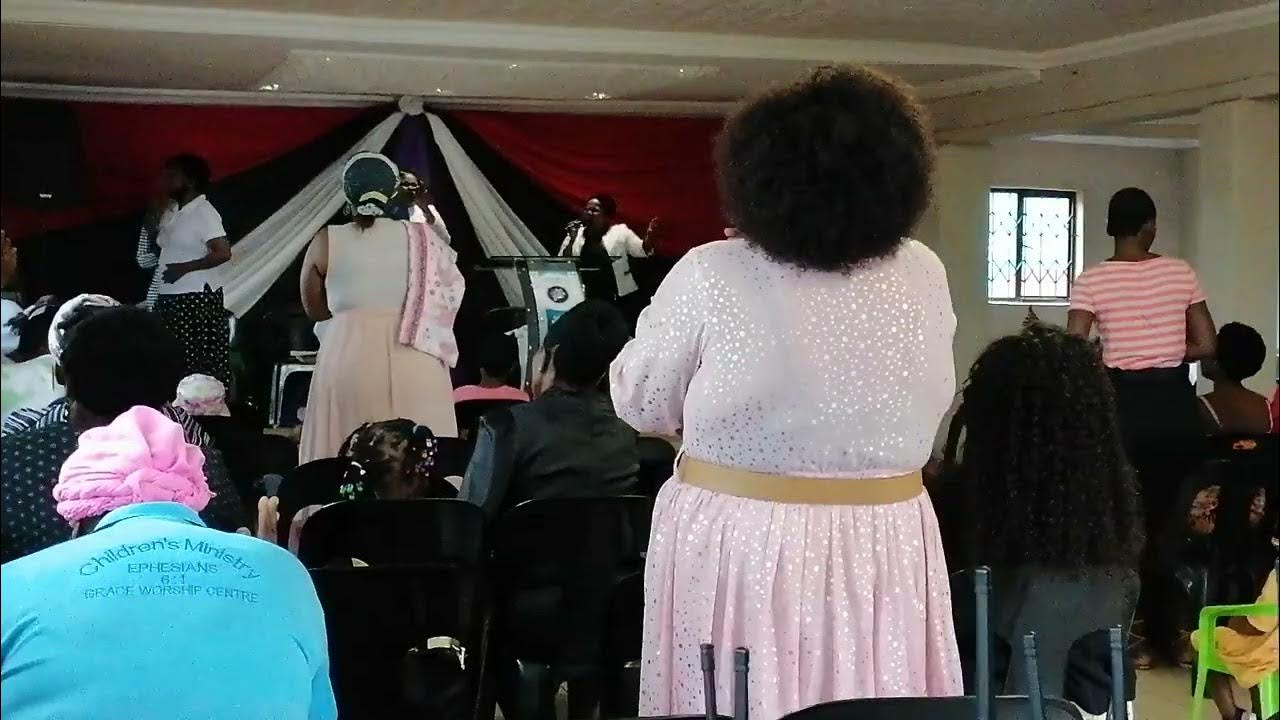 Alikho Igama elihle njengalo - YouTube