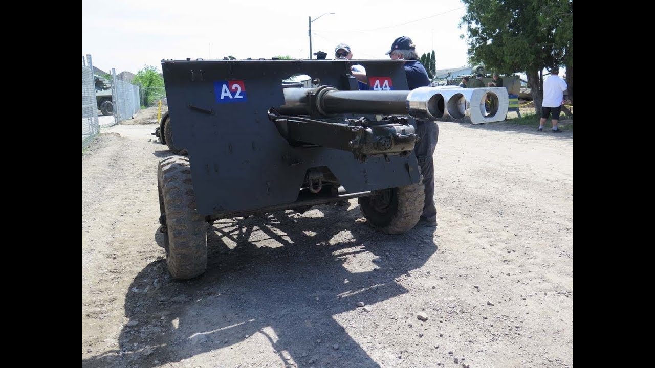 Ordnance QF 25 pounder - YouTube