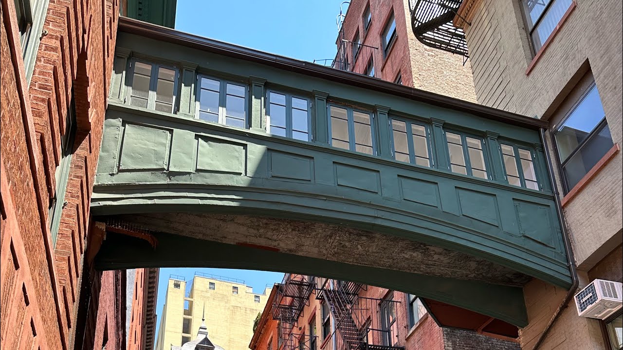 Staple Street Sky Bridge Historic Tribeca New York - YouTube