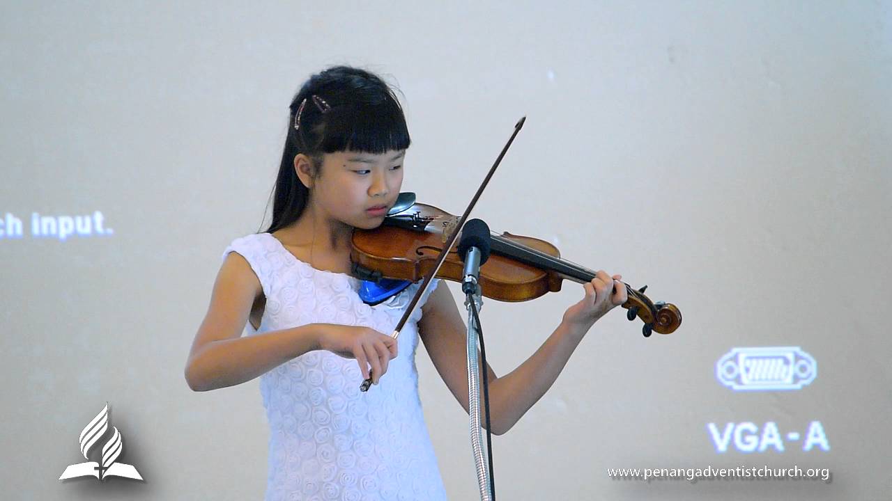 Away in the Manger - Zoei Isabelle Toh - YouTube