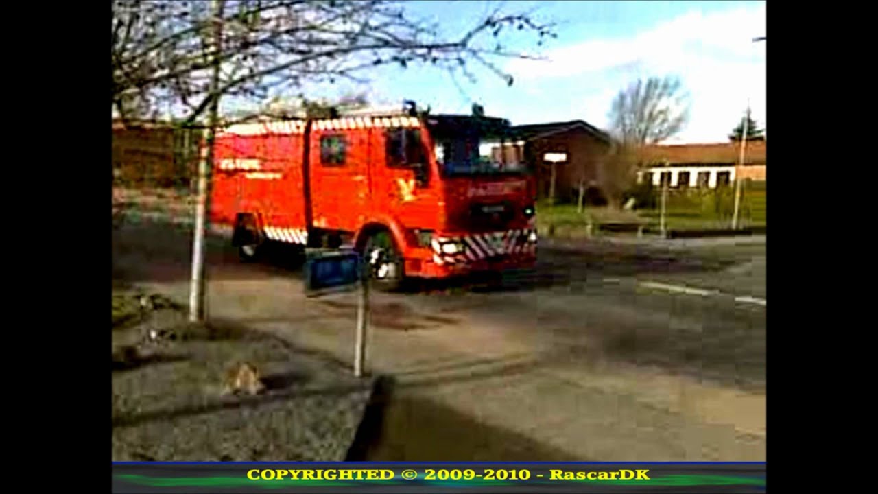 Falck fire vehicles responds in North Jutland - YouTube