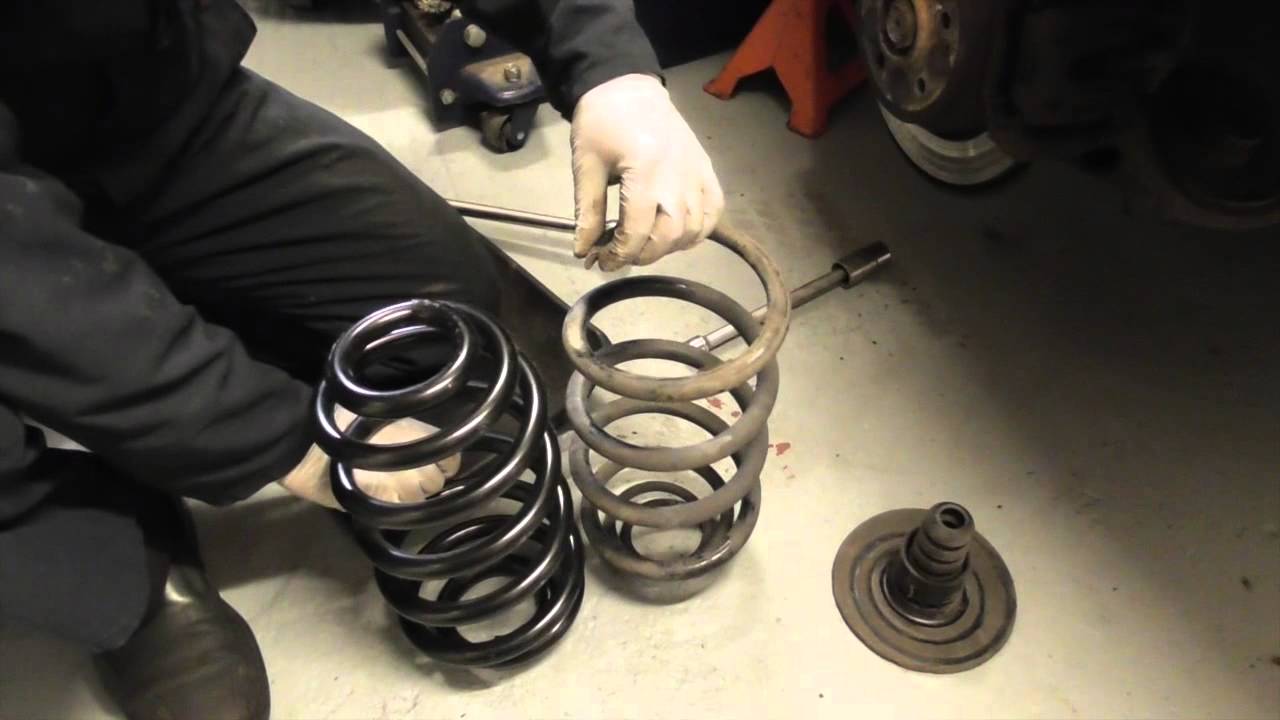Mercedes Vito 115 CDI 2007 - Rear spring renew - YouTube