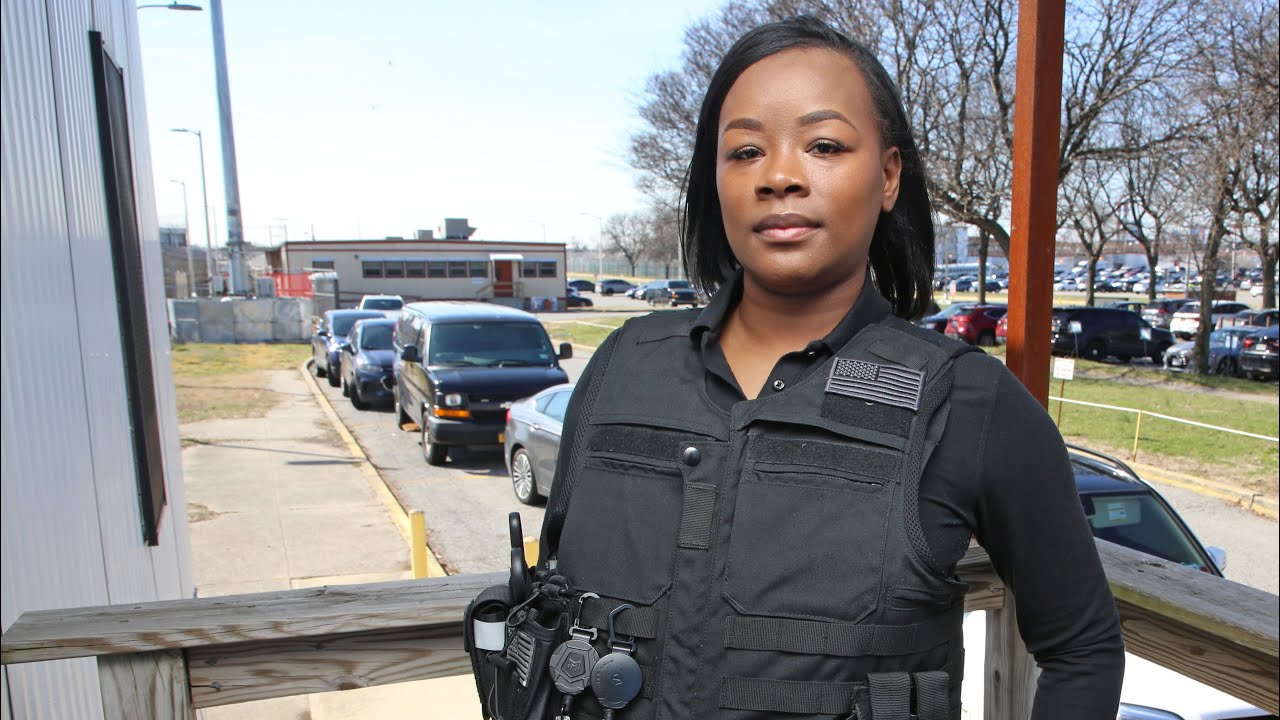 Officer Investigator Jones Discusses Helping Motorist During Grand ...