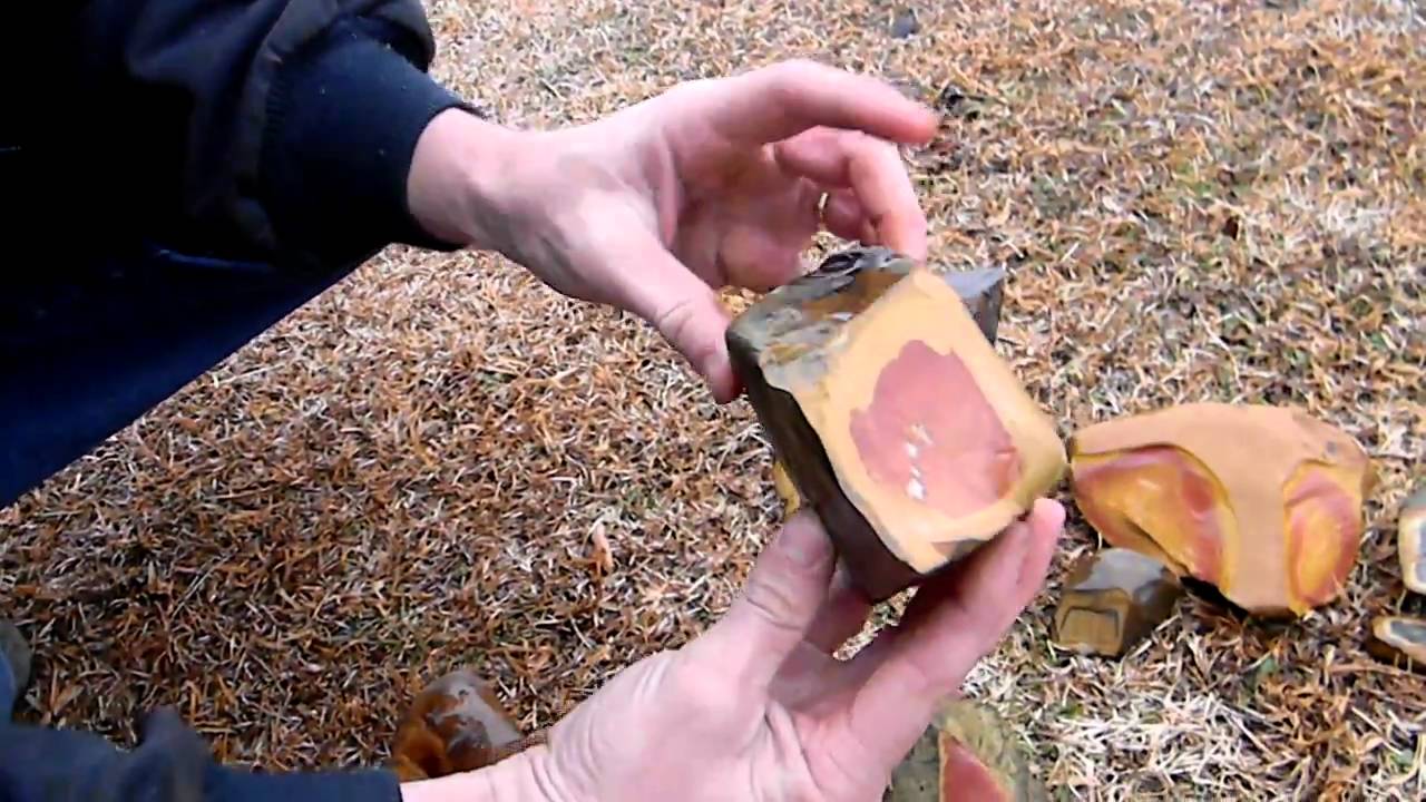 HORSE CREEK CHERT KNAPPING ARROWHEADS - YouTube