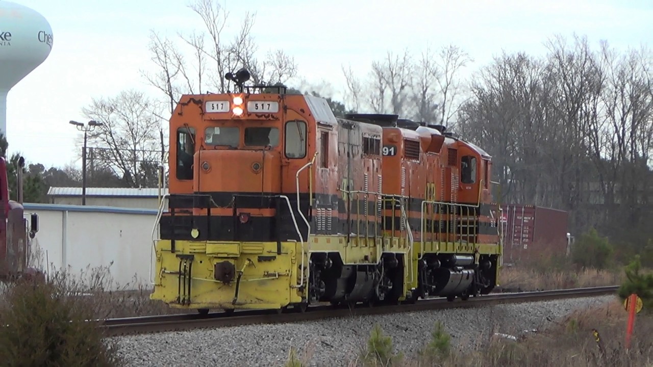 CWRY 517 leads light engine move - YouTube