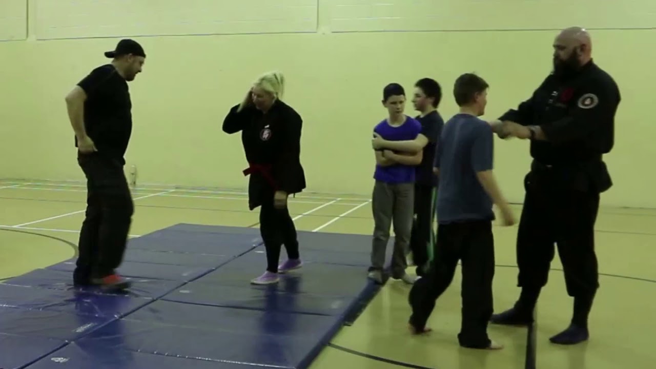 Bujinkan Ninjutsu, 5th Kyu, part 29 - 5 techniques using ura gyaku, #1 ...