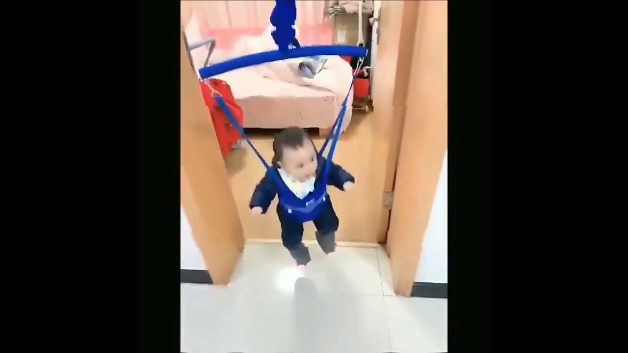 Columpio de rebote para bebé, saltador de puerta de pie - YouTube