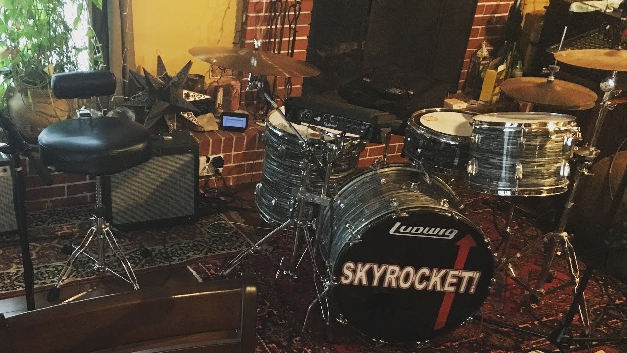 SCHOOL'S OUT! SKYROCKET The Band Live at Darin's - YouTube