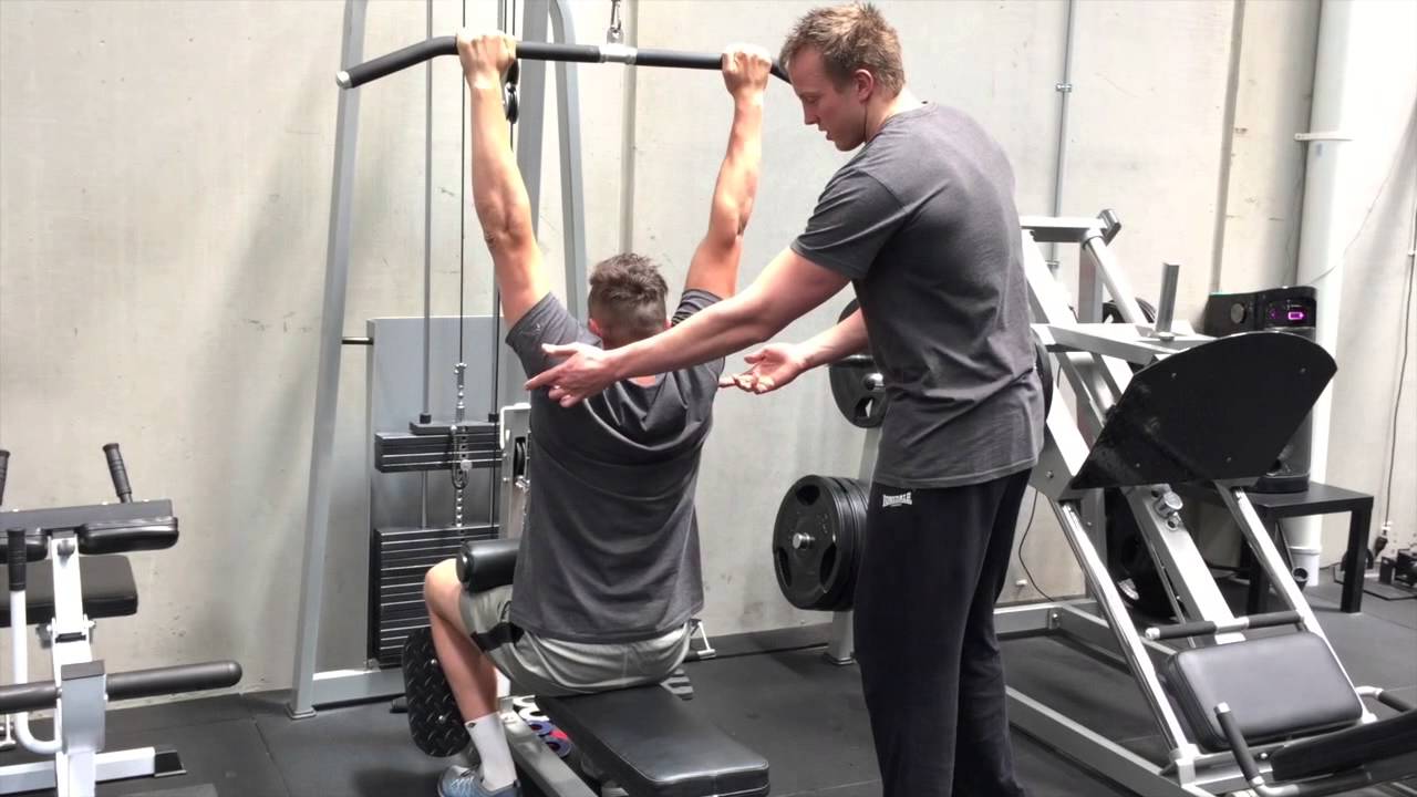 Lat Pulldown technique - YouTube