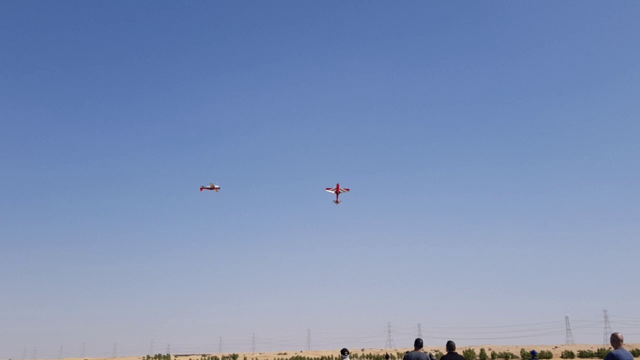 Double acrobatic plane flight - YouTube