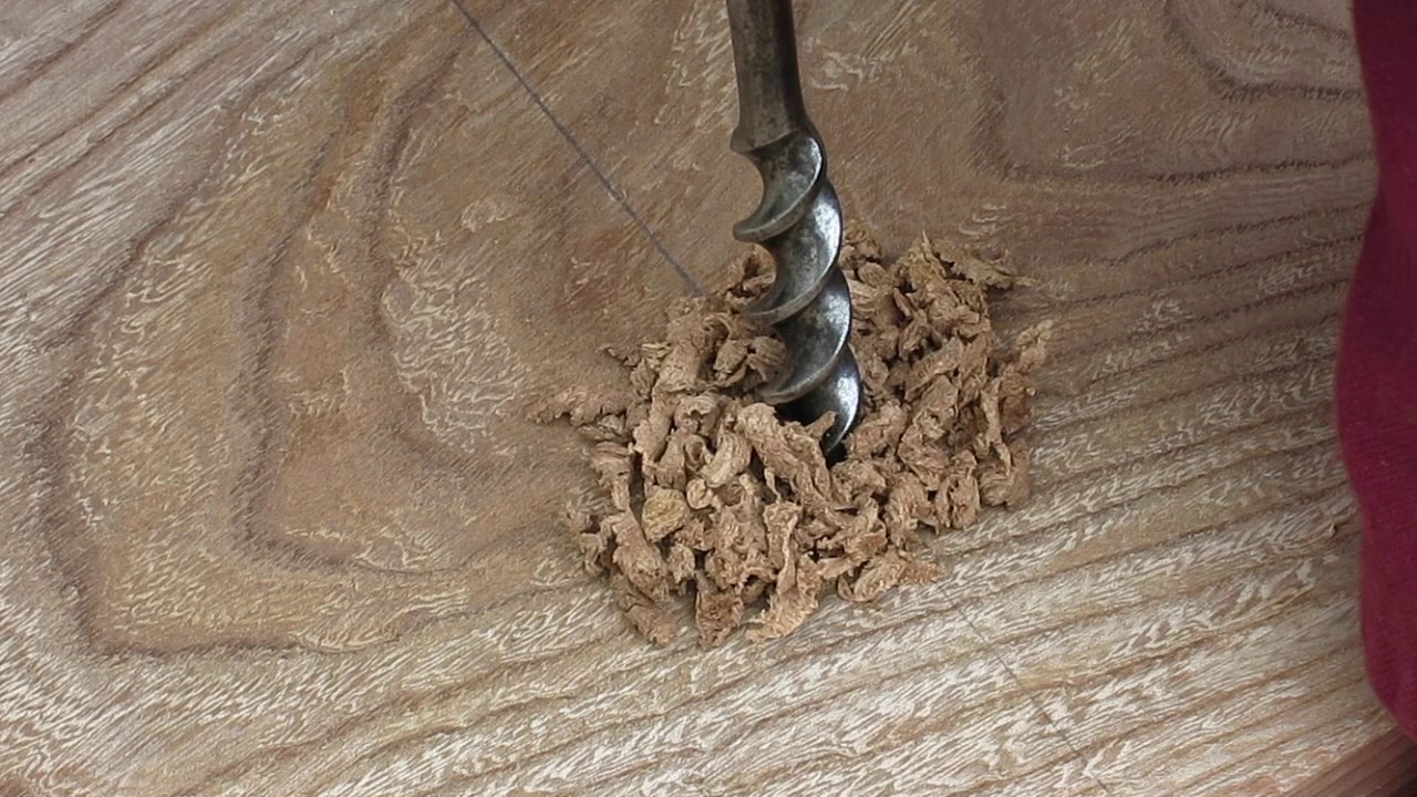 Building a low work bench - YouTube