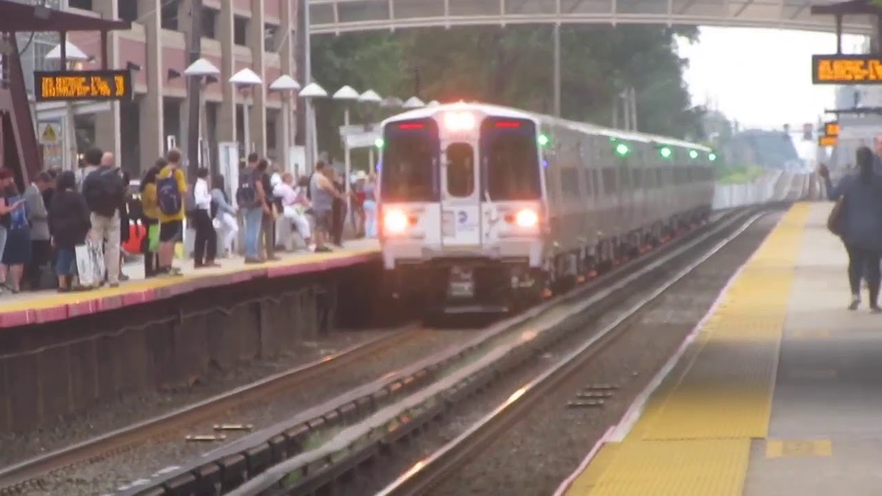 LIRR: M9 Inaugural Run To Ronkonkoma @ Mineola - YouTube
