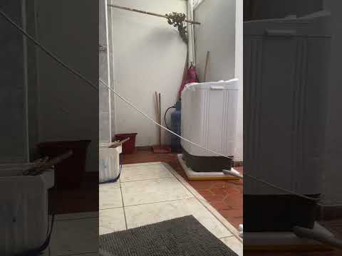 mama muda lagi nyuci baju pake keliatan jembutnya