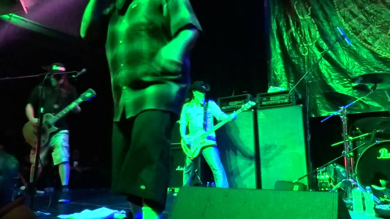 Brujeria Live México 2015 "Satongo" - YouTube