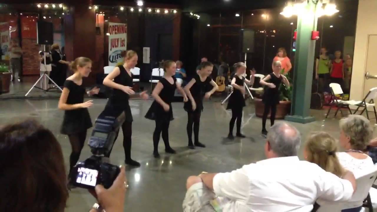 Emma Irish Dancing - YouTube