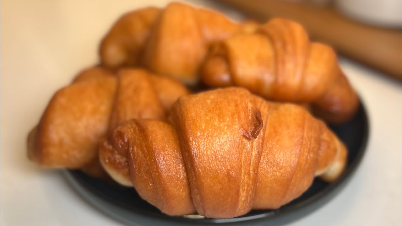 CROISSANT SHAPED DONUTS | I COOK WITH LOVE - YouTube