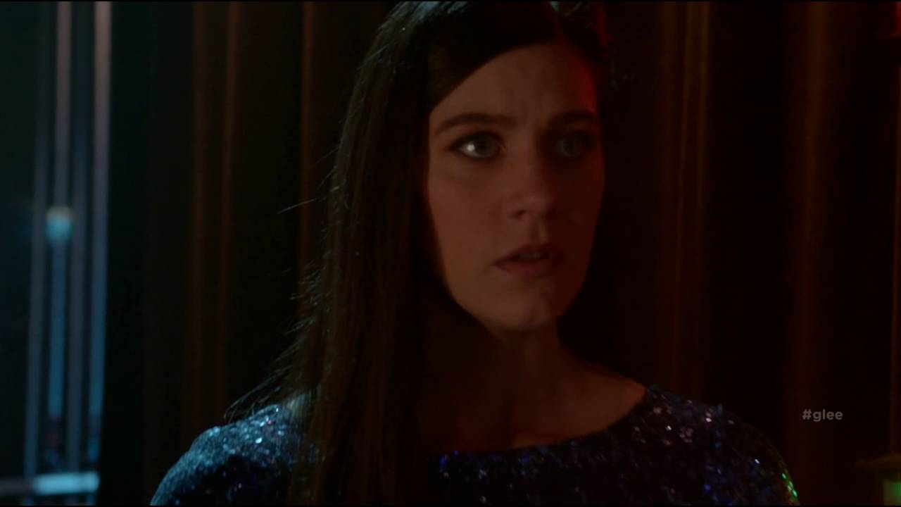 GLEE Full Performance of I Want to Break Free - YouTube