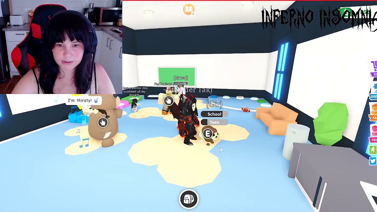 Taz plays Adopt Me ( ROBLOX ) - YouTube