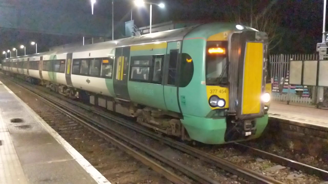 Trainspotting at angmering train station part 2 - YouTube