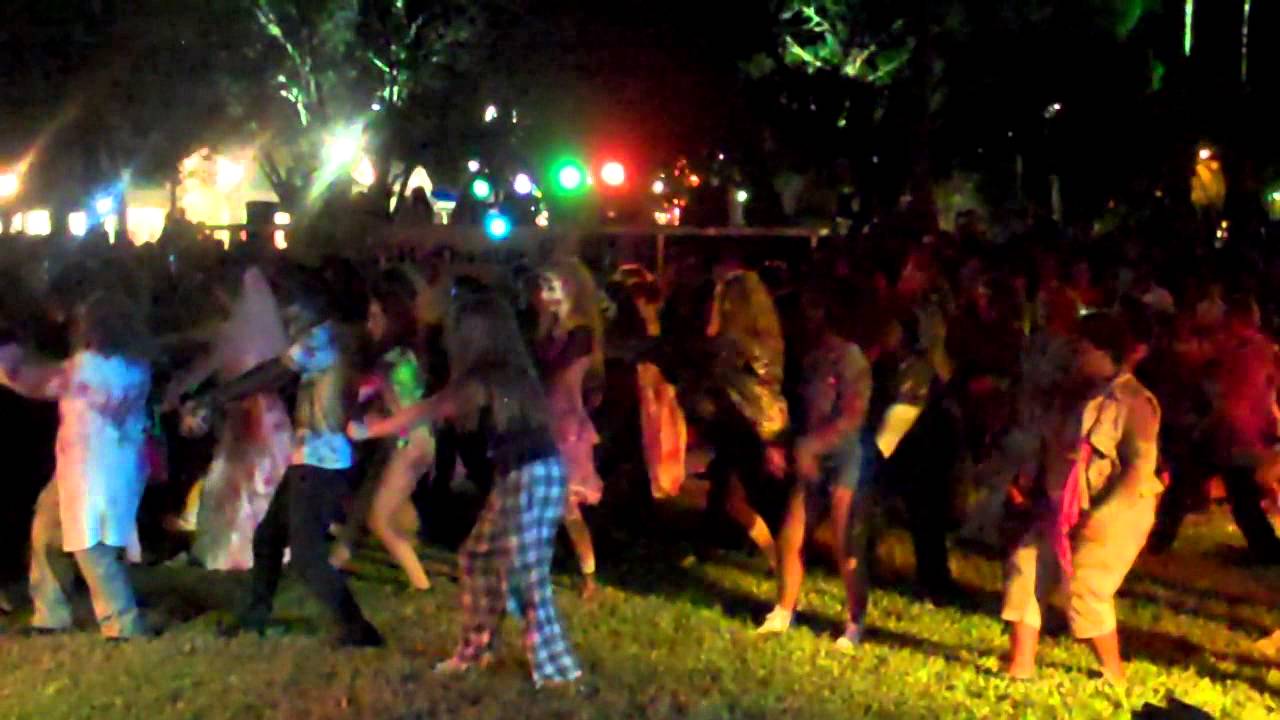 Thriller Performance [Fright Night at St. Armands Circle] - YouTube