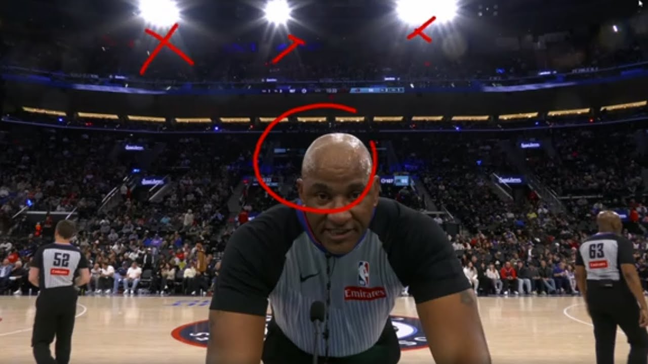 Clippers broadcasters use telestrator to critique the referee's coaches ...