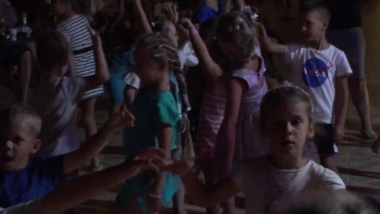 Caroline, dance lesson for kids, dance for children, fun and playing ...