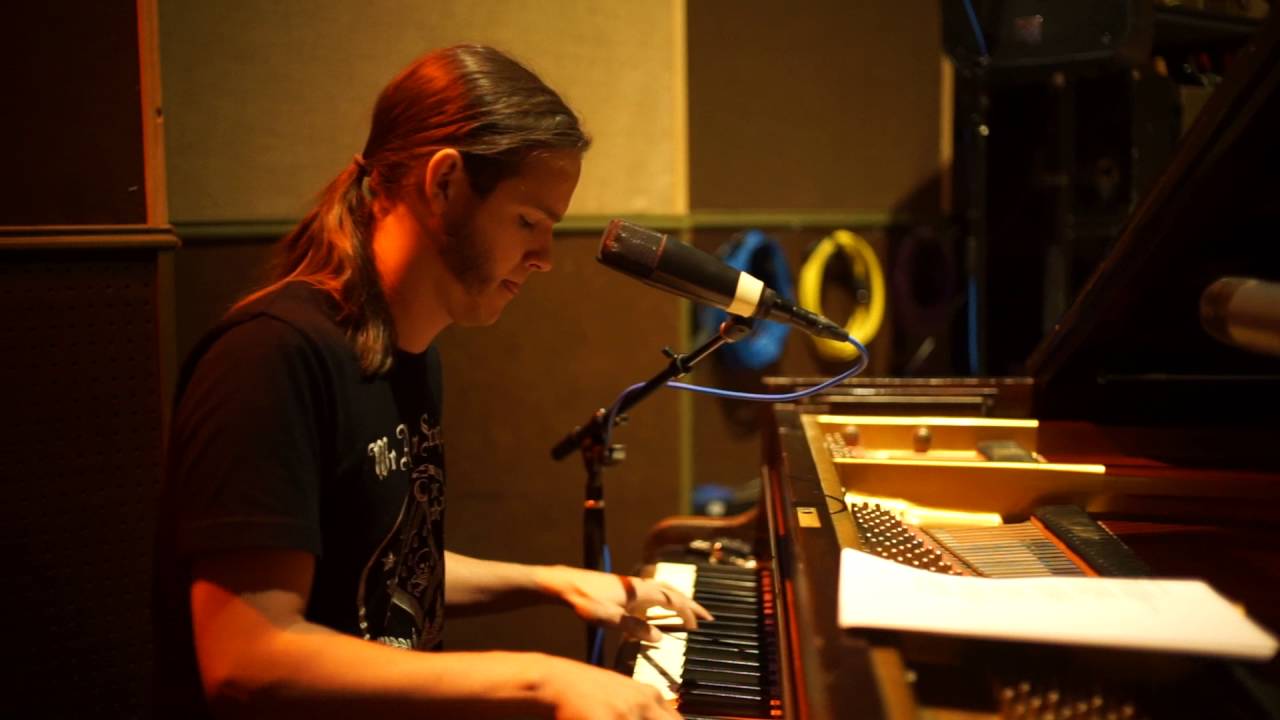 Daniel Creamer of the Texas Gentlemen "She Belongs To Me" - YouTube
