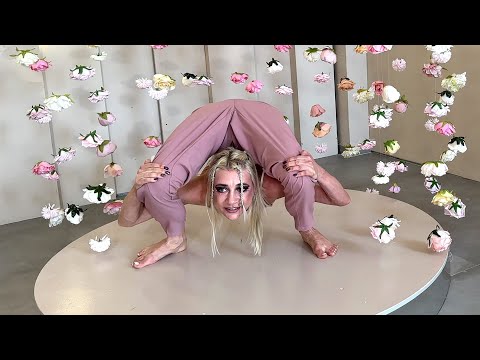 Contortion. Photoshoting. Flexible Alesya. Flexshow