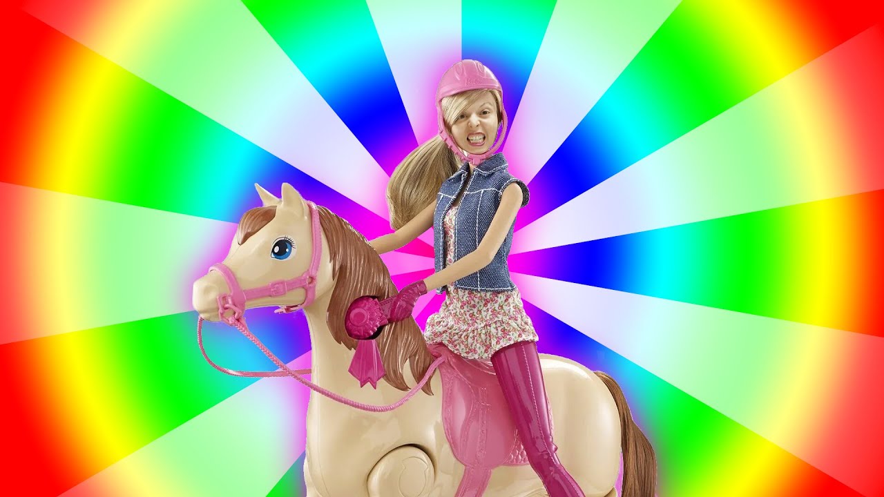 BARBIE EN FRANCAIS ET SON CHEVAL MAGIQUE- DEMO JOUETS - YouTube