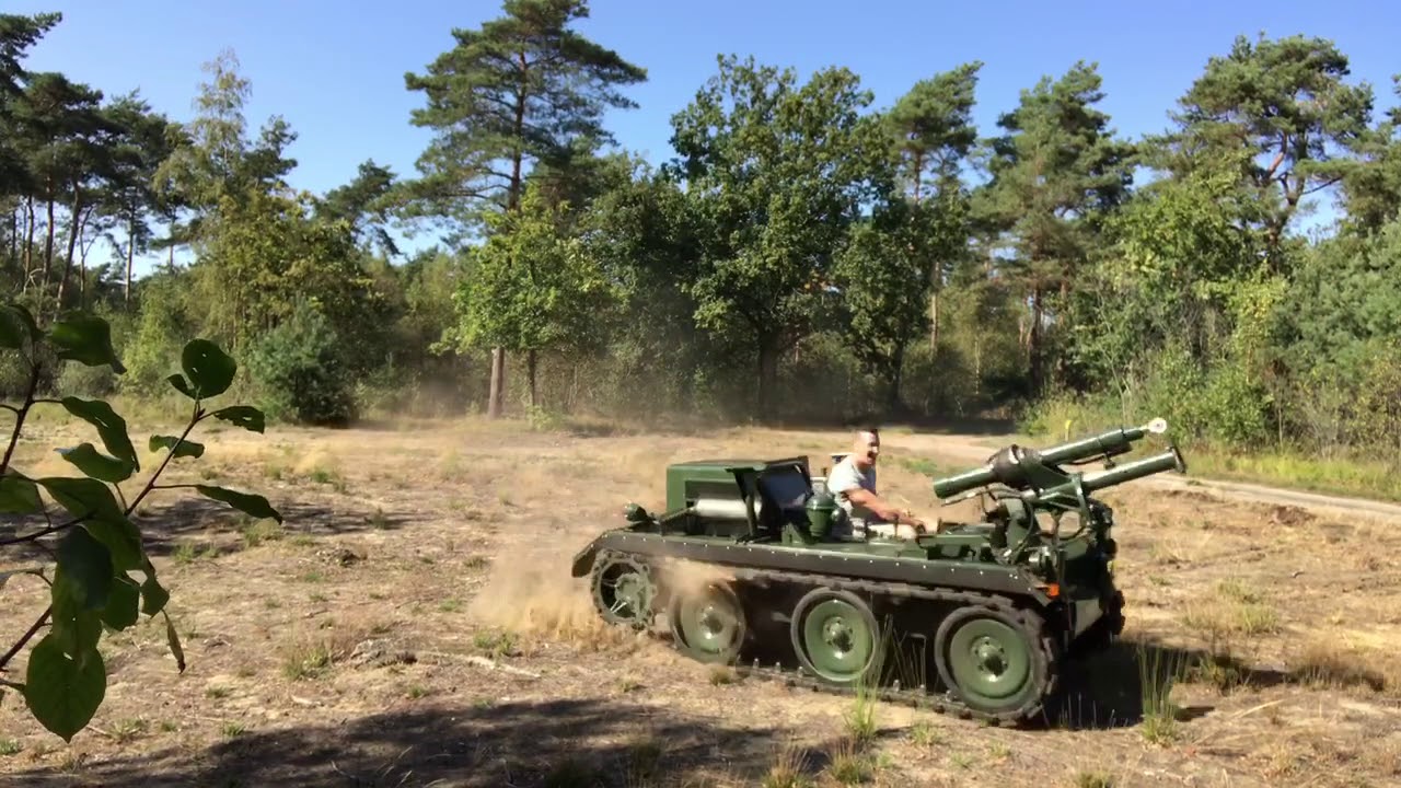Hawk missile loader Martijn 2 - YouTube