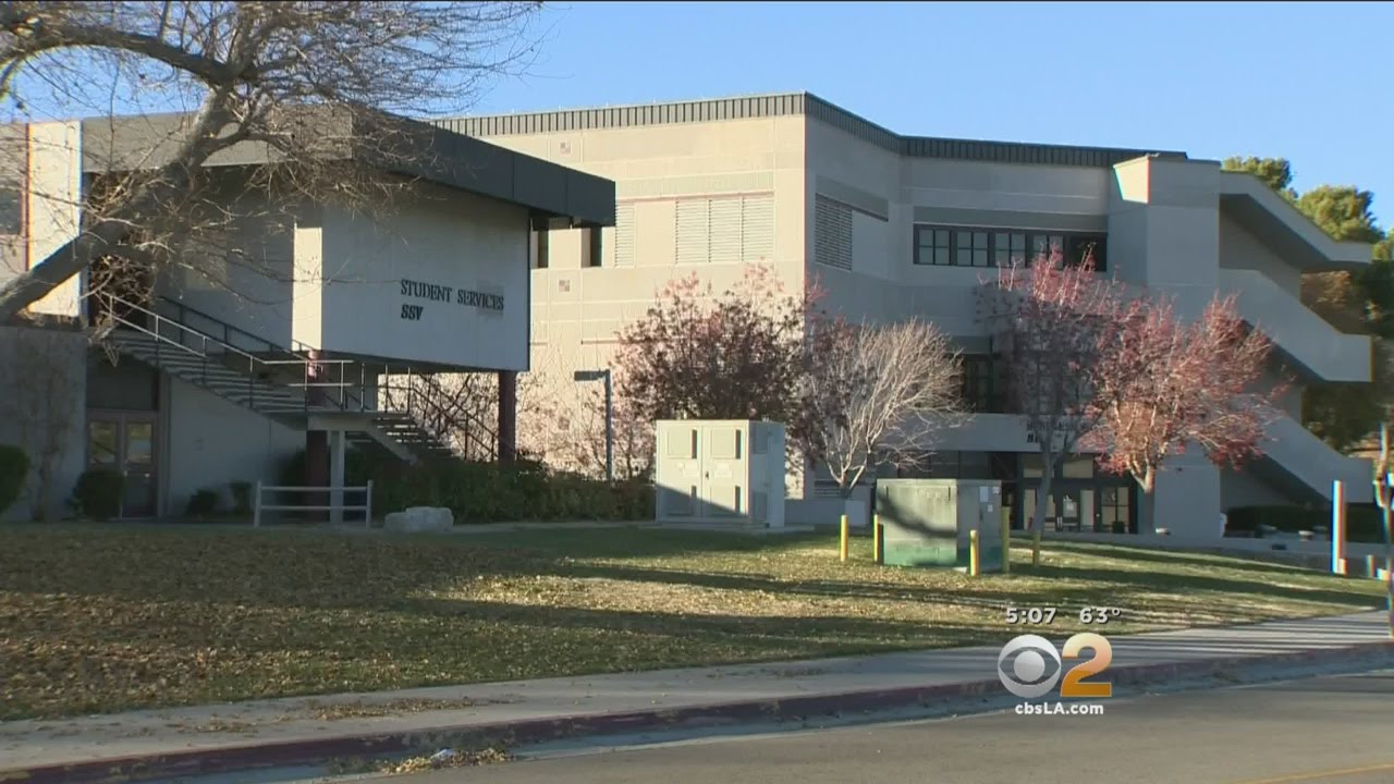 College Campus Reopens After Threat Causes Closure - YouTube