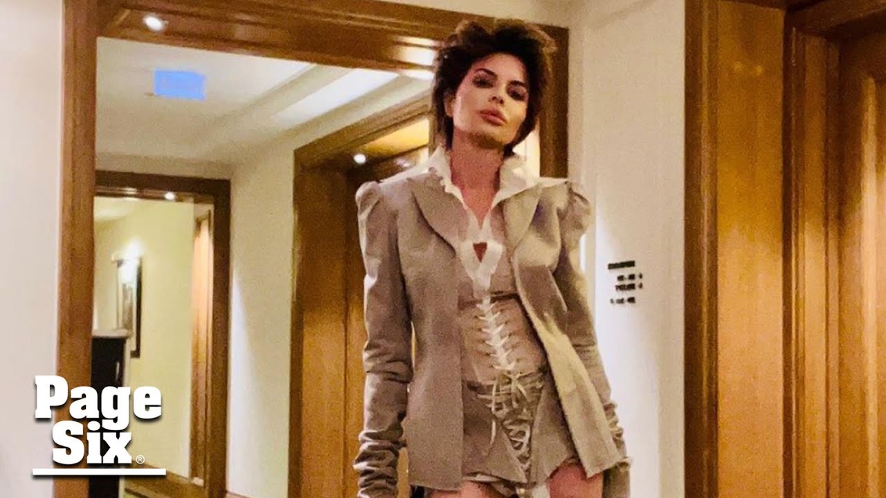 Lisa Rinna’s all laced up at London Fashion Week in corset and thigh ...